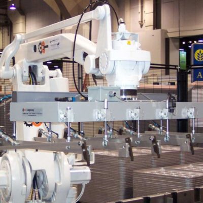 RoboGrip storage & retrieval system | Capway Automation